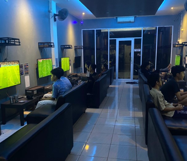 Top 13+ Rekomendasi Warnet Gaming Cafe di Jakarta dengan PC Spek Dewa ...