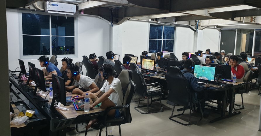 Top 13+ Rekomendasi Warnet Gaming Cafe di Jakarta dengan PC Spek Dewa ...