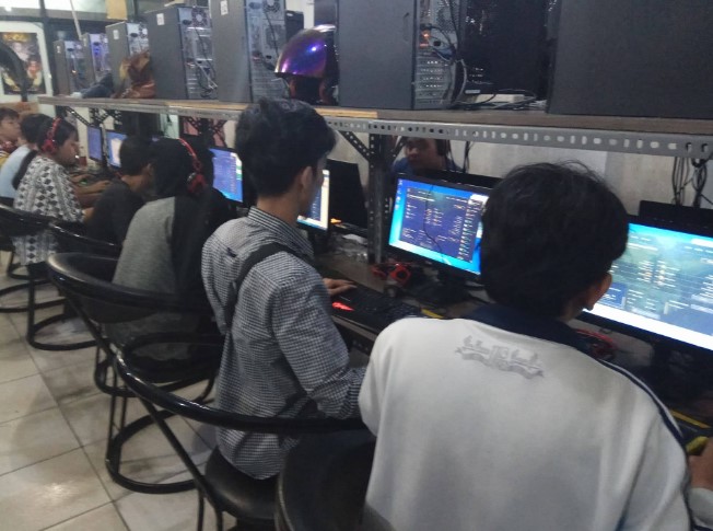Top 13+ Rekomendasi Warnet Gaming Cafe di Jakarta dengan PC Spek Dewa ...