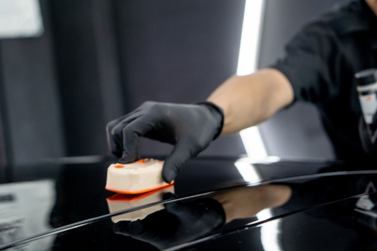 Manfaat Coating, Bikin Mobil Punya Efek Daun Talas - AlongWalker