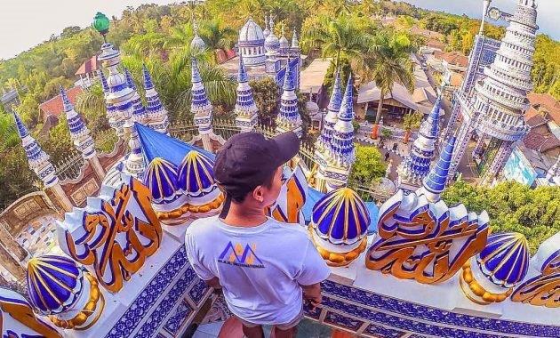 Sejarah Masjid Tiban di Malang Jawa Timur - AlongWalker