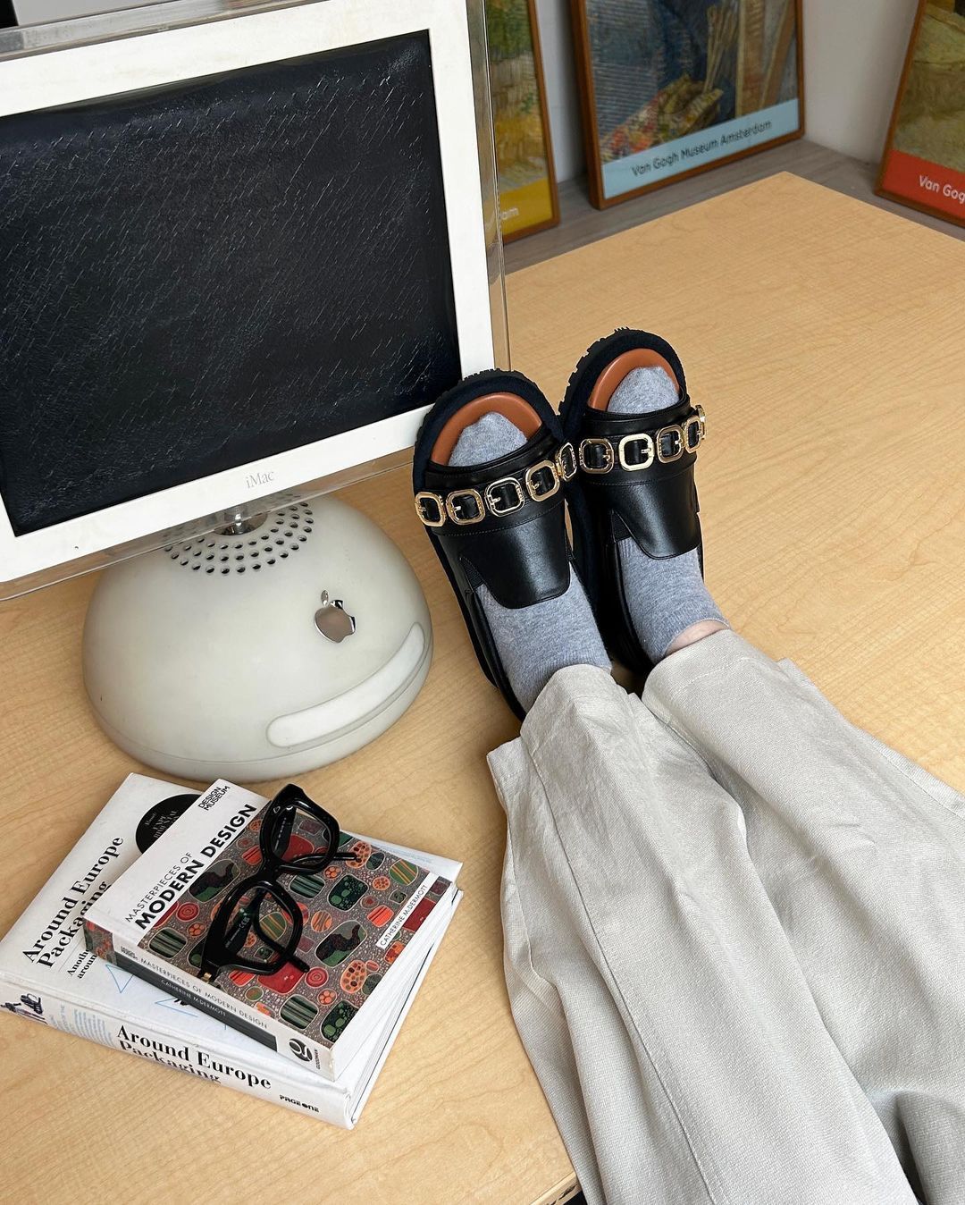 7 Rekomendasi Loafers Wanita Brand Lokal Kekinian - AlongWalker