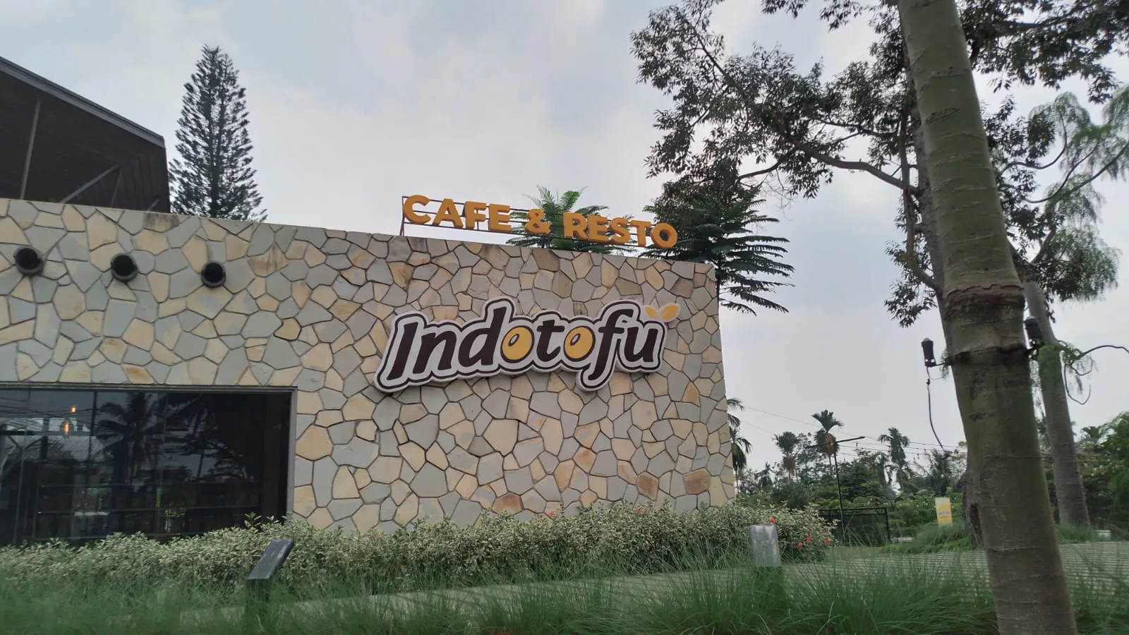 Indotofu Haus, Restoran dengan Ragam Menu Olahan Tahu di Puncak ...