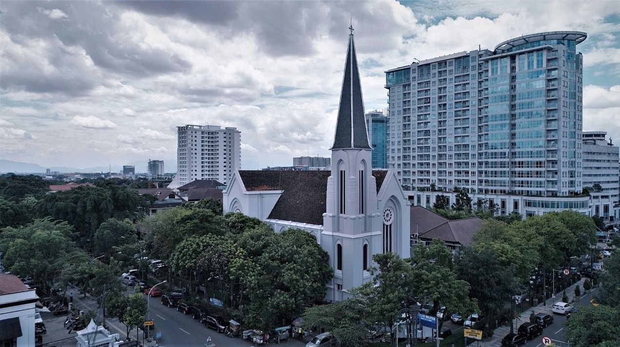 Mengagumkan, Inilah 7 Gereja Tercantik di Indonesia! - AlongWalker
