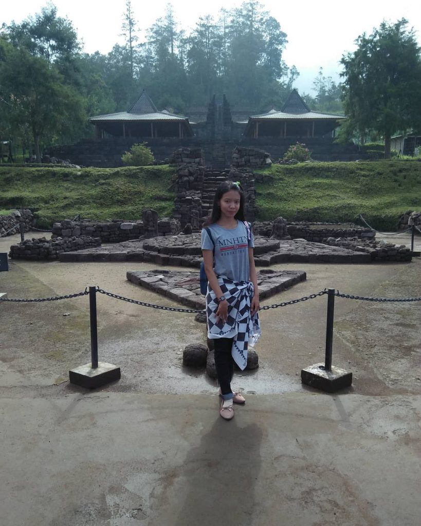 Review, Lokasi, Dan Harga Tiket Masuk Candi Cetho - AlongWalker