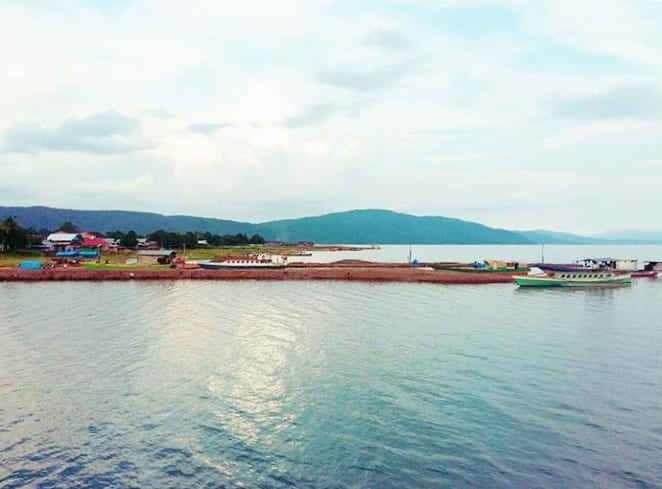 Review, Lokasi, Dan Harga Tiket Masuk Danau Towuti - AlongWalker
