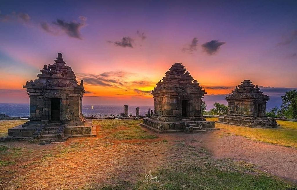Review, Lokasi, Dan Tiket Masuk Candi Ijo Yogyakarta - AlongWalker