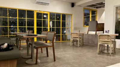 Top 10+ Cafe di Blok M yang Cocok untuk Nongkrong dan WFC - AlongWalker
