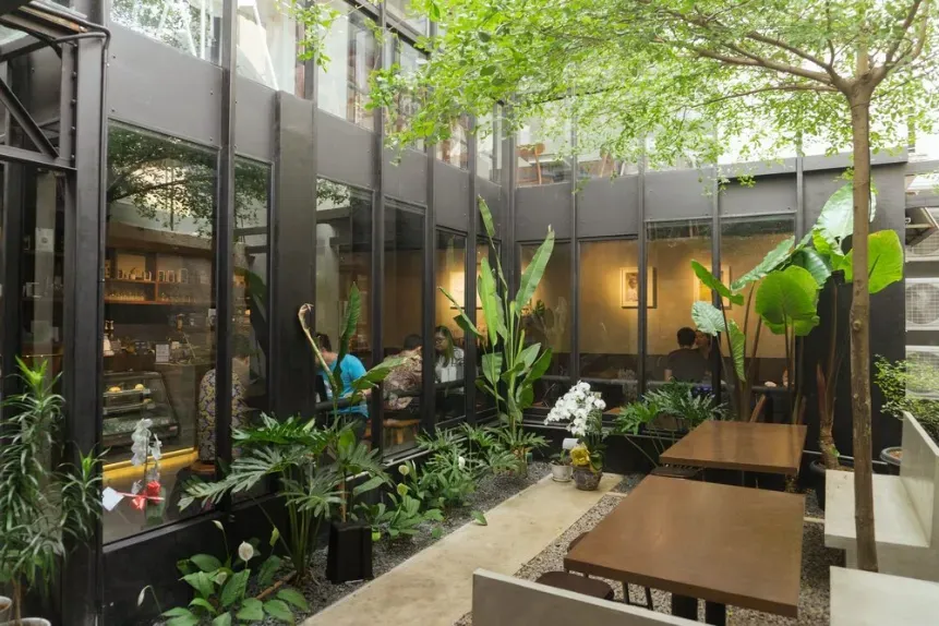 Top 10+ Cafe di Kemanggisan yang Cocok untuk Nugas dan Kerja - AlongWalker
