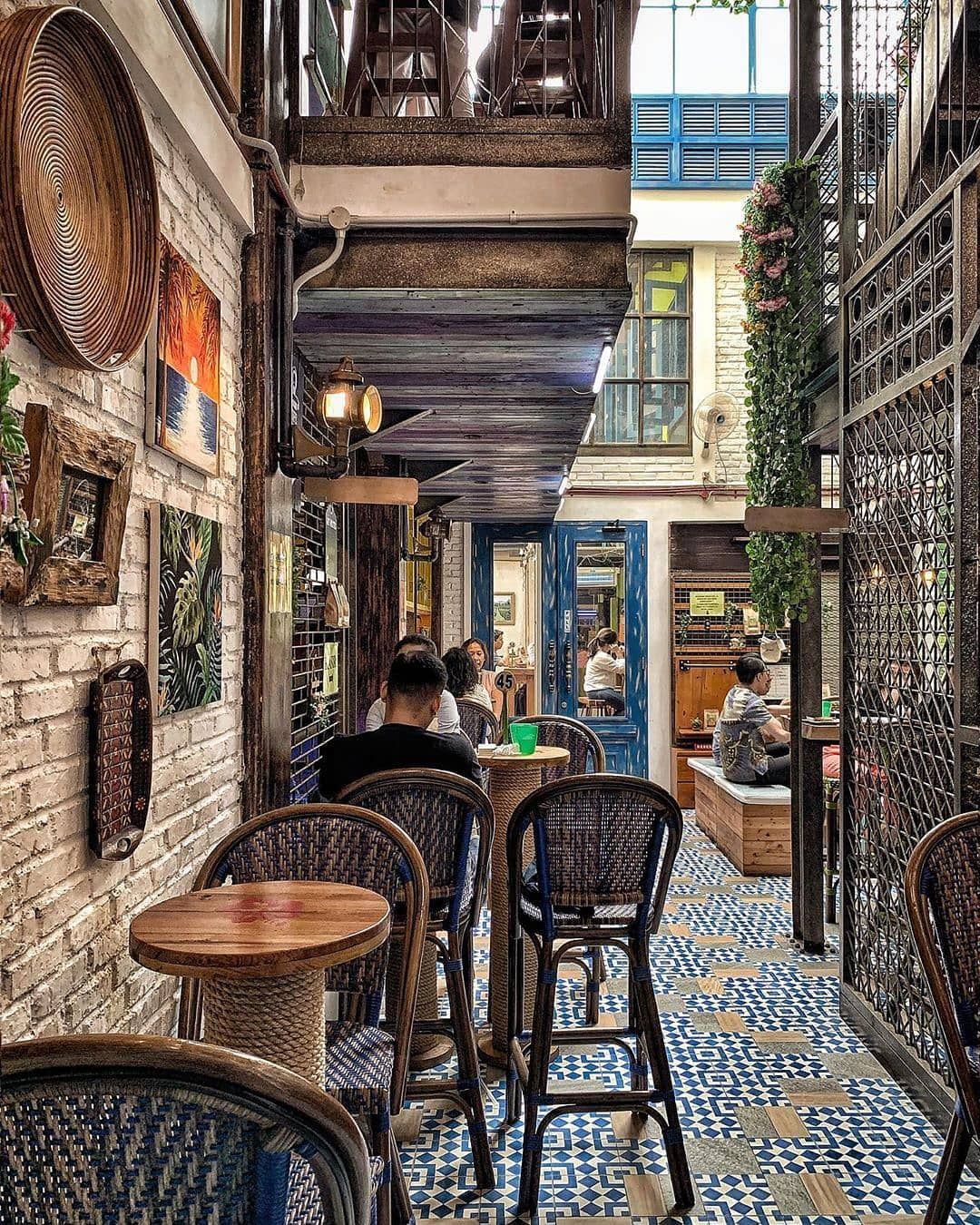 Top 10+ Cafe di Menteng yang Populer dan Wajib Dikunjungi! - AlongWalker