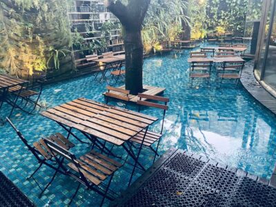 Top 10+ Cafe Outdoor di Bandung yang Vibesnya Refreshing - AlongWalker