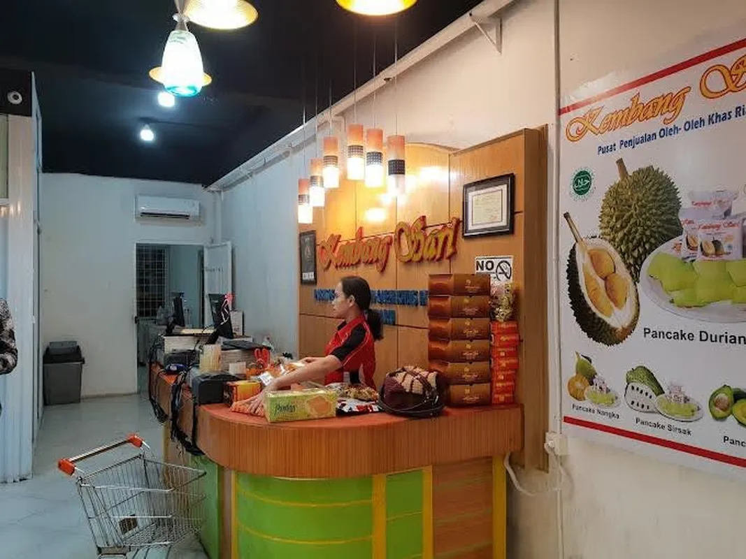 Top 10+ Oleh-Oleh Khas Pekanbaru yang Populer dan Tahan Lama - AlongWalker