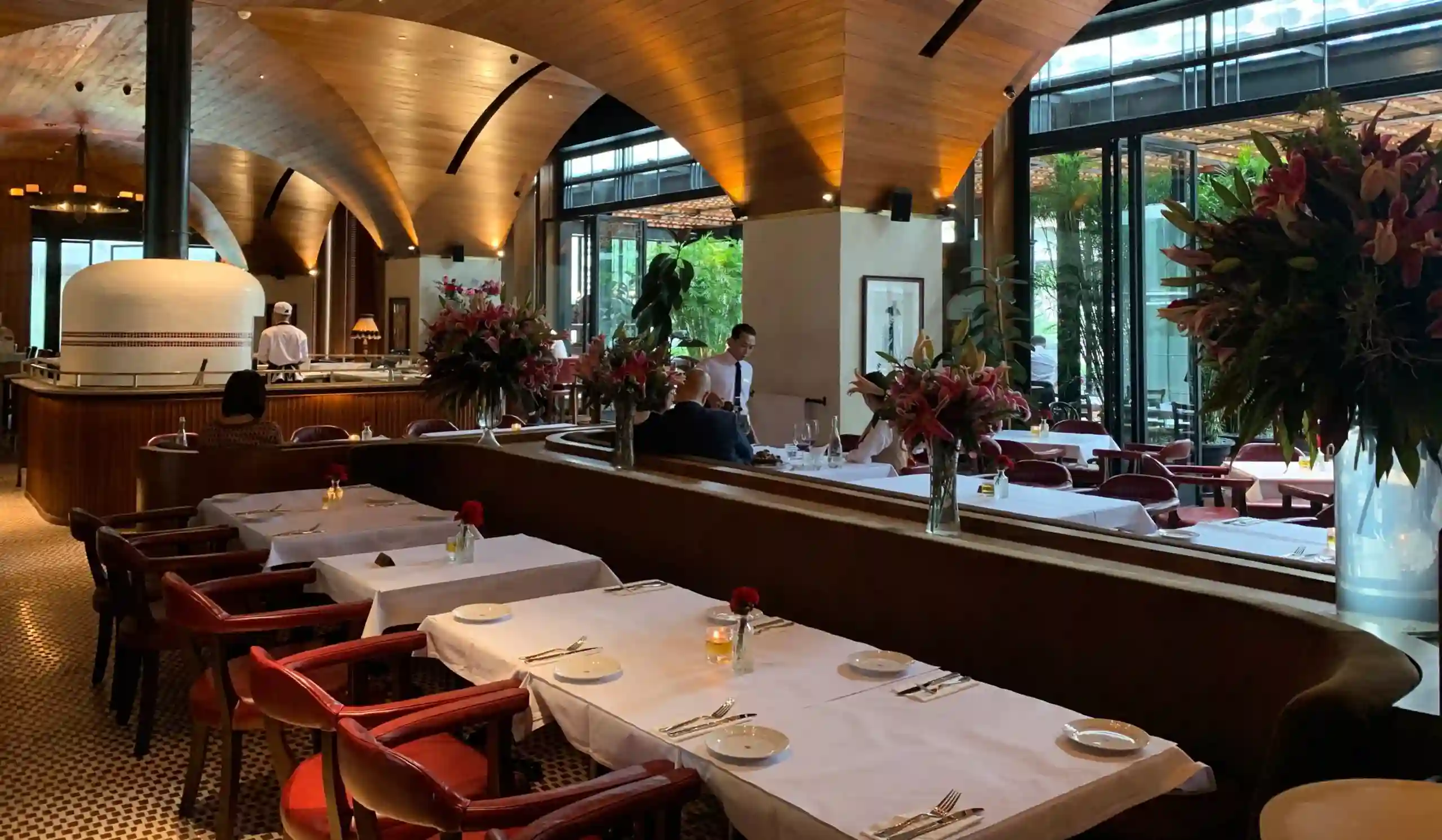 Top 10+ Pilihan Restoran di SCBD, Mewah dan Berkesan! - AlongWalker