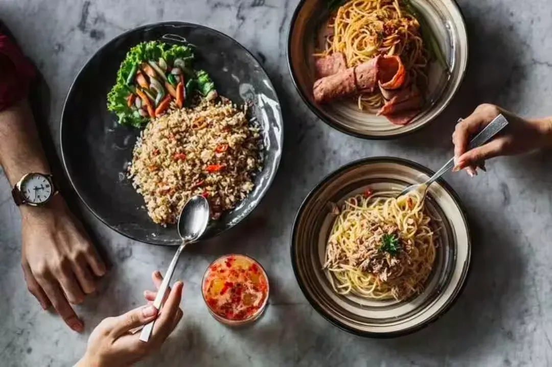 Top 10+ Rekomendasi Tempat Makan di Kuningan Paling Hits - AlongWalker