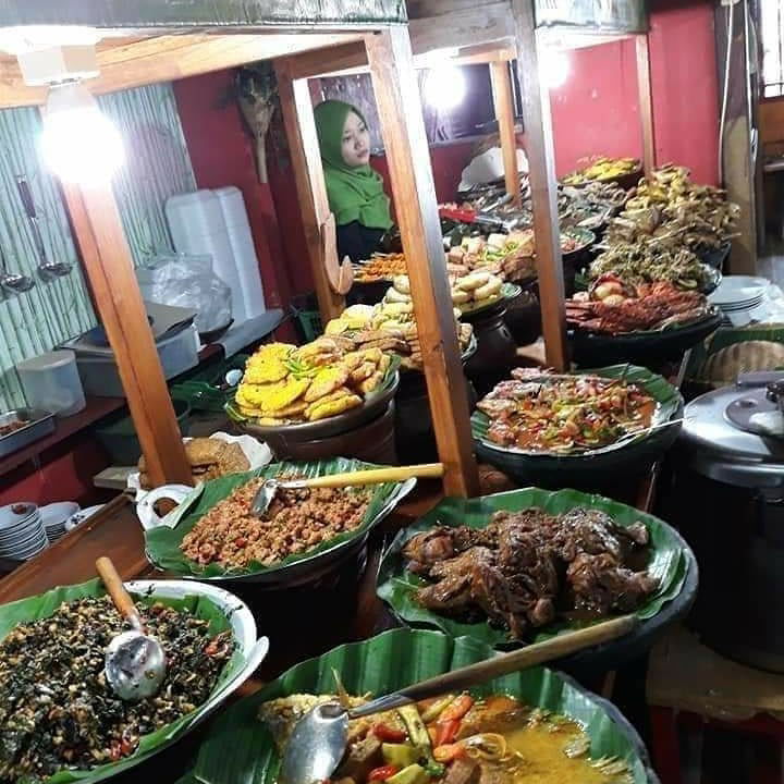 Top 10+ Restoran Sunda di Jakarta yang Sedap dan Lengkap - AlongWalker