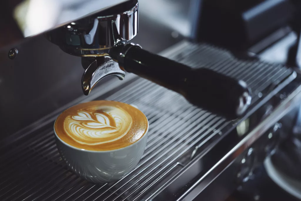 Top 11+ Coffee Shop Menteng yang Ngehits, Wajib Dikunjungin! - AlongWalker