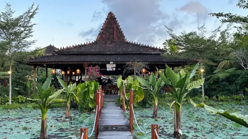 Top 15+ Restoran di Bali yang Dikenal Nikmat dan Populer - AlongWalker