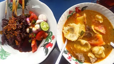 Top 15+ Soto Betawi Jakarta yang Kuahnya Segar dan Nikmat - AlongWalker