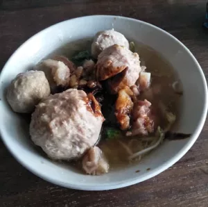 Top 5+ Bakso Kemang yang Enak dan Bikin Ketagihan - AlongWalker