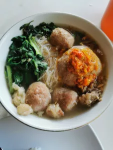 Top 5+ Bakso Kemang yang Enak dan Bikin Ketagihan - AlongWalker