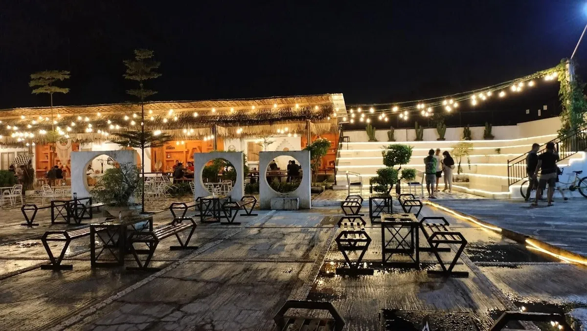Top 7+ Cafe di Slawi Outdoor yang Estetik dan Murah - AlongWalker