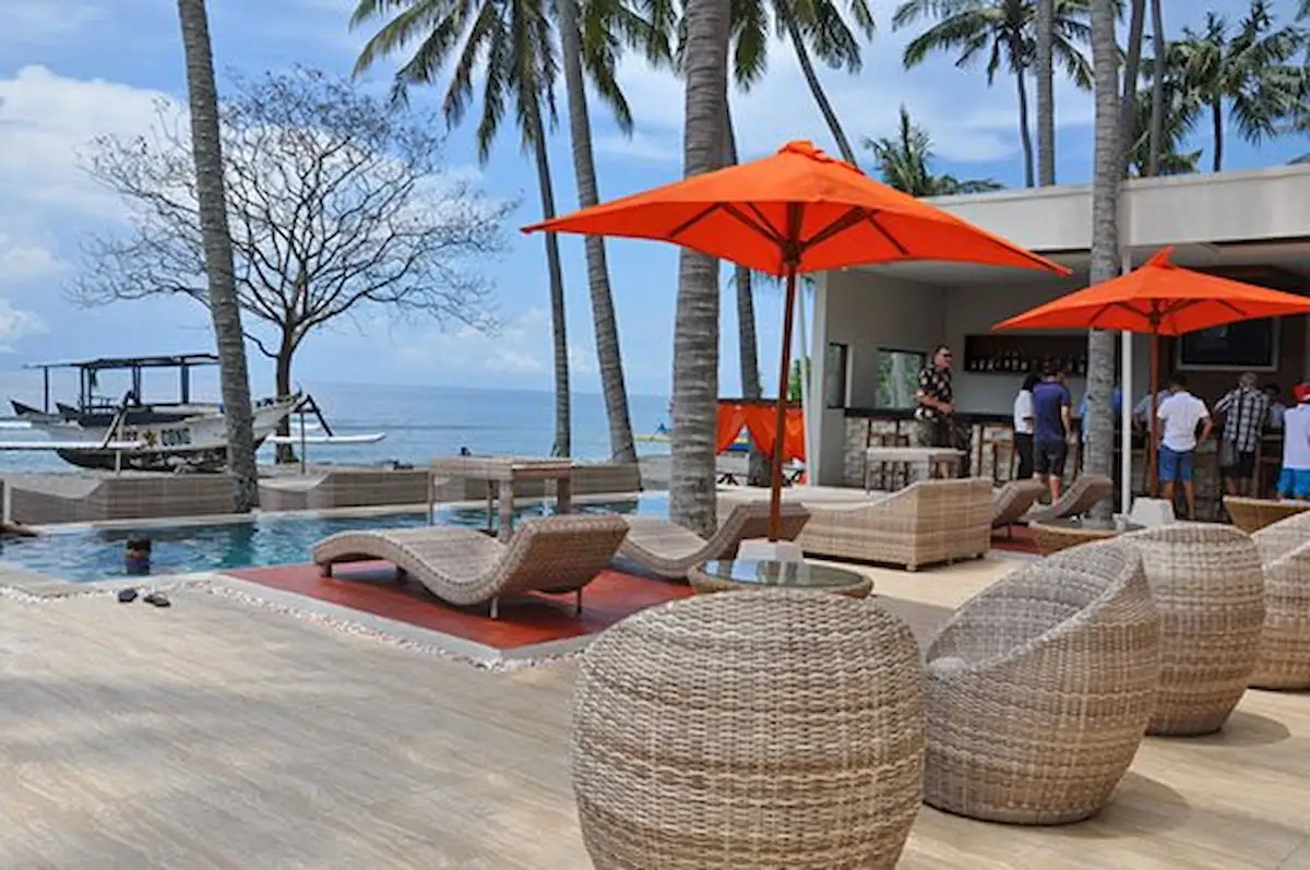 Top 7+ Rekomendasi Beach Club di Lombok yang Paling Populer - AlongWalker