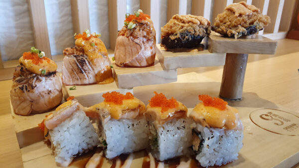 Top 8+ Rekomendasi Sushi Bintaro Paling Enak dan Nagih - AlongWalker