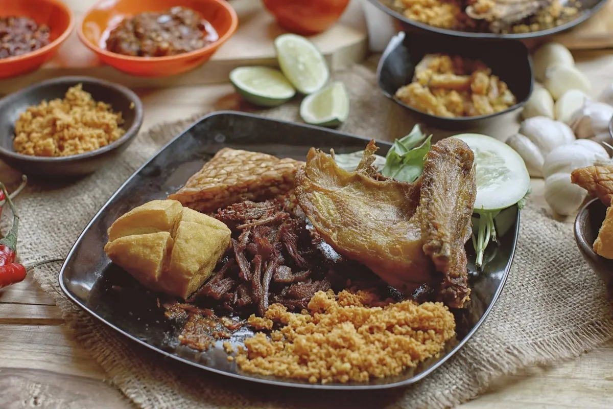 Top 8+ Restoran di Solo Baru yang Hits dan Kekinian - AlongWalker