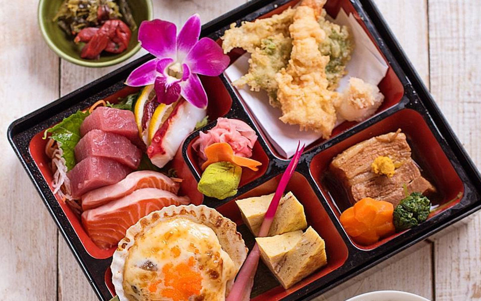Top 9+ Restoran Bento di Jakarta yang Mengenyangkan Perut - AlongWalker
