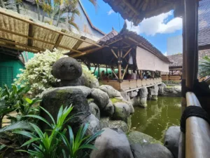 Top 9+ Restoran di Solo Paling Enak dan Terfavorit - AlongWalker