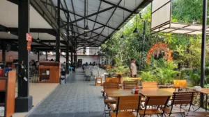 Top 9+ Restoran di Solo Paling Enak dan Terfavorit - AlongWalker