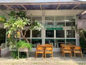 Top 9+ Restoran di Solo Paling Enak dan Terfavorit - AlongWalker