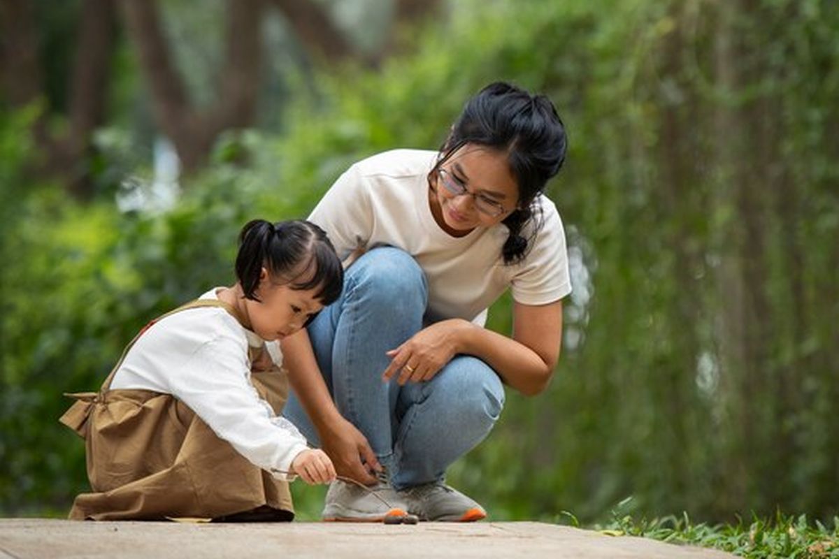 \"Gentle Parenting\" Bikin Anak Jadi Lembek, Benarkah? - AlongWalker